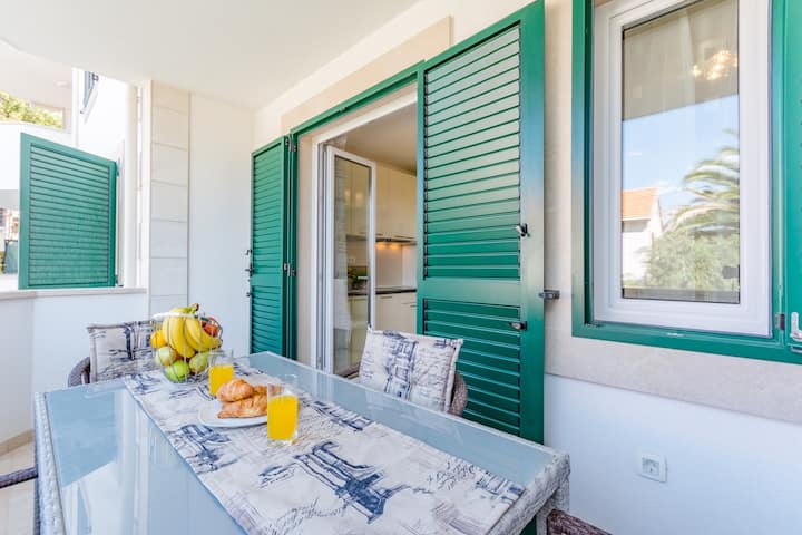 Apartment M - Supetar