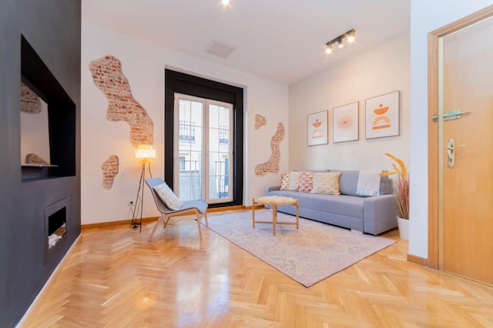 Delirante Apartamento Cerca Cibeles - Estación de Cercanias de Recoletos - Madrid
