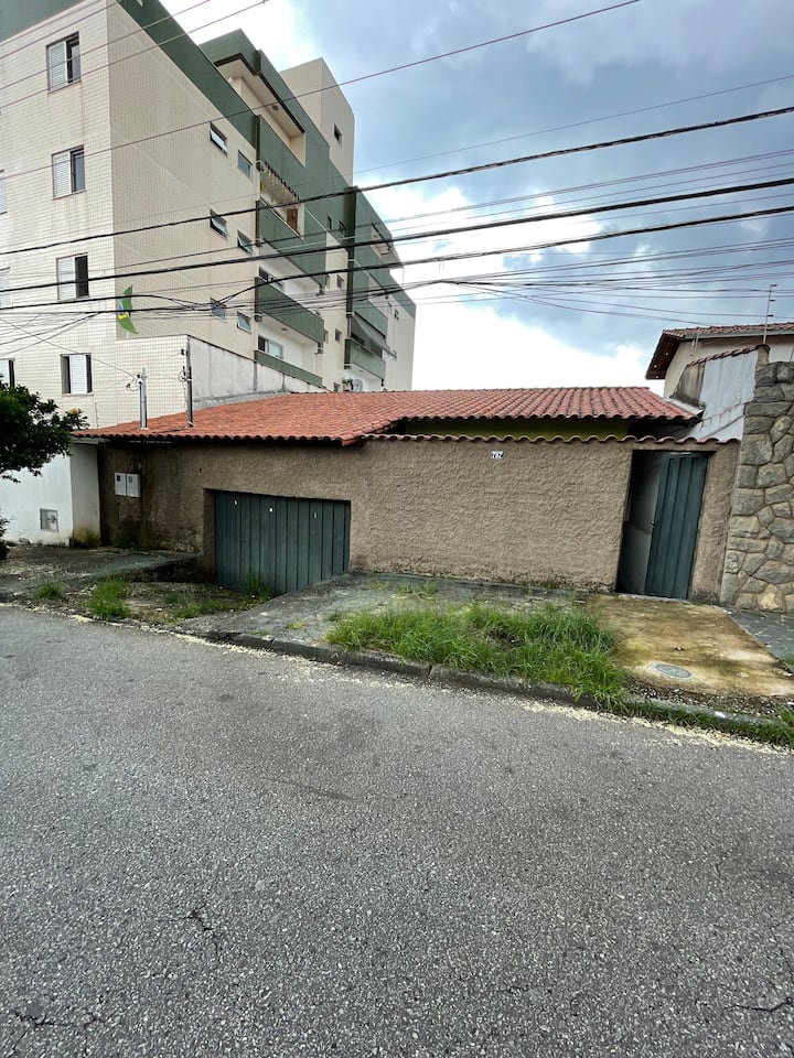 Casa Para Aluguel Ou Alojamento - Belo Horizonte