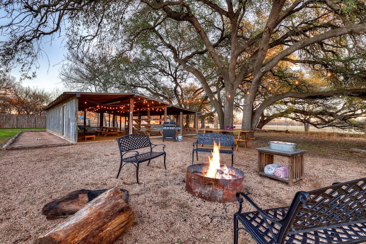 135 M² Huis ∙ 2 Slaapkamers ∙ 6 Gasten - Fredericksburg, TX