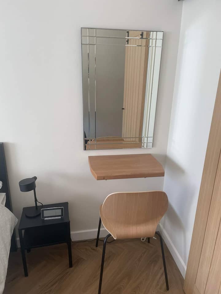 Private Room And En-suite - Cardiff