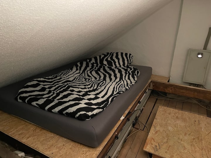 Dachboden Wg Zimmer Mit Garten - Herne