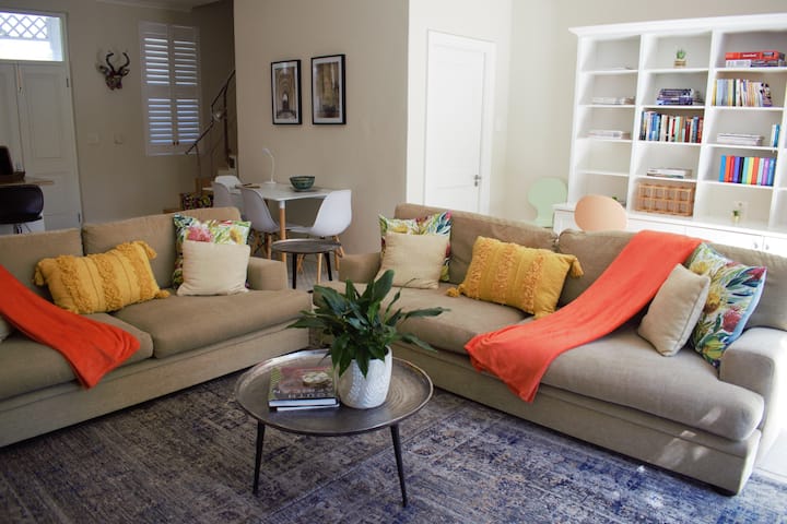 Chic T'house In Sa’s Culinary Capital - Franschhoek