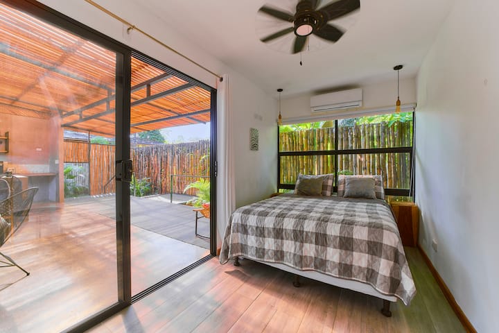 Modern Villa W/ A/c & Kitchen 500m From The Sea - Puerto Viejo de Talamanca