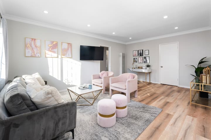 Modern Condo In The Heart Of La With Parking - Jefferson Park - Los Angeles