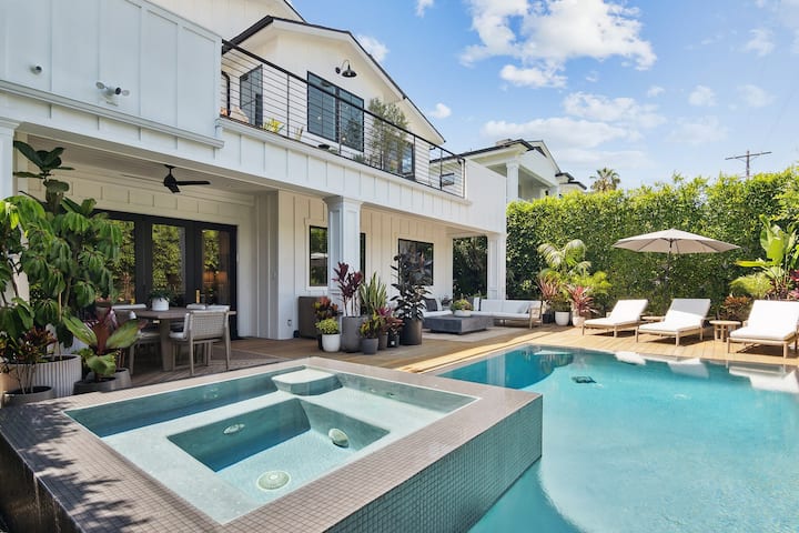 West Hollywood Executive Rental W/pool, Spa & Gym - Los Angeles, CA