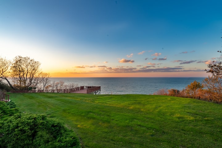 Renovated Waterfront Home W/pool - Riverhead, NY