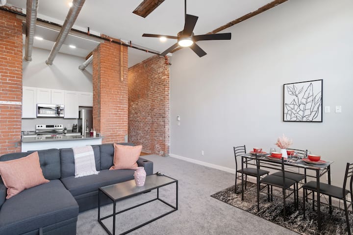 Federal Hill Loft | 1bd | Garage | Rwmc & Schools - 普洛敦維士