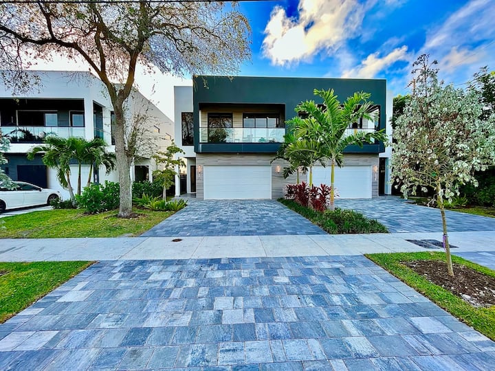 Poolside Botanical Oasis | Near Beach & Las Olas - Fort Lauderdale, FL