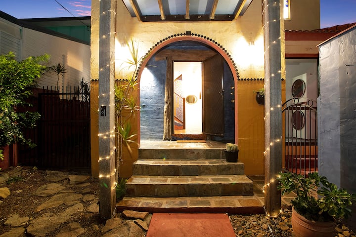 “Encanto House” Mackay. Pool, Beach, Fun - Mackay