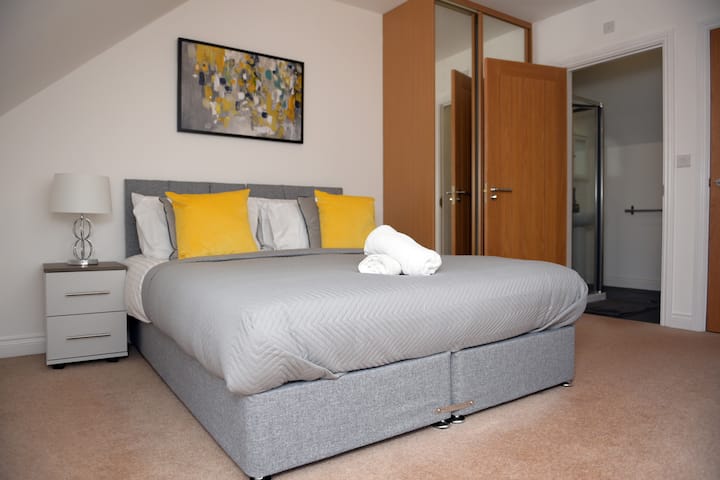 Spacious 3 Bed House In Bristol - Bristol