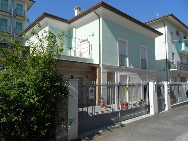 Villa Glicine Rimini Rivabella - Rimini