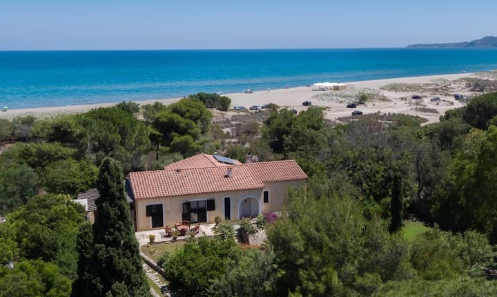 Luxury Mansion At The Beach - Muravera