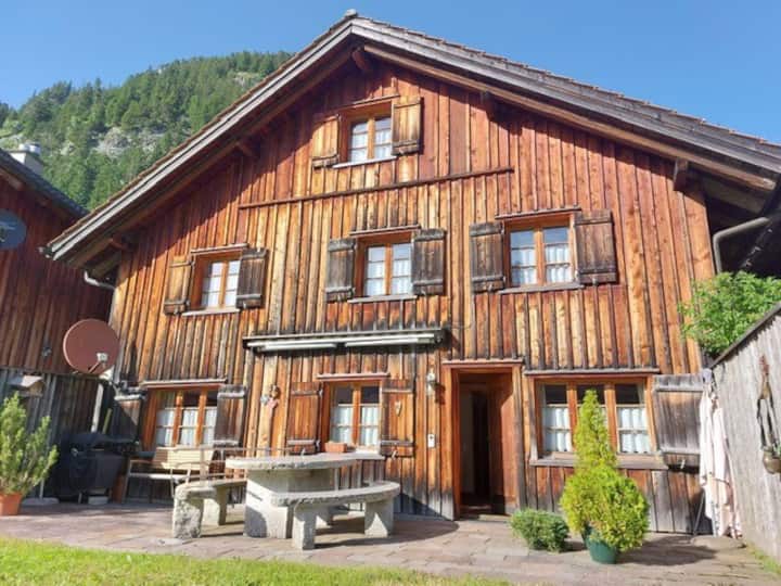 Gemütliches Chalet Mit Bergseeblick - Liechtenstein