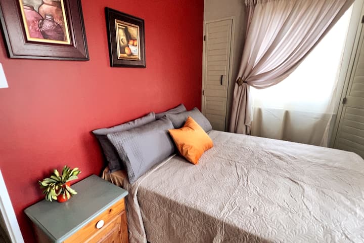 Solitaire 63, 2-bedroom Self-catering Apartment - Pretoria