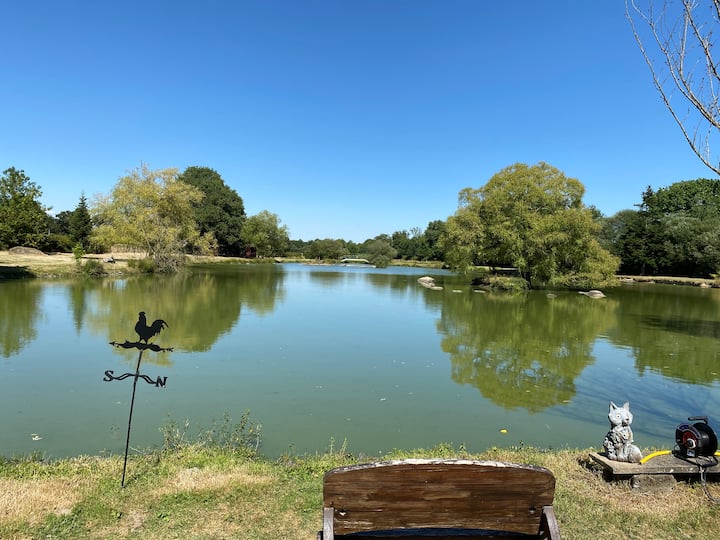Lakeside  Lodge, Willow View Country Retreat - Parthenay