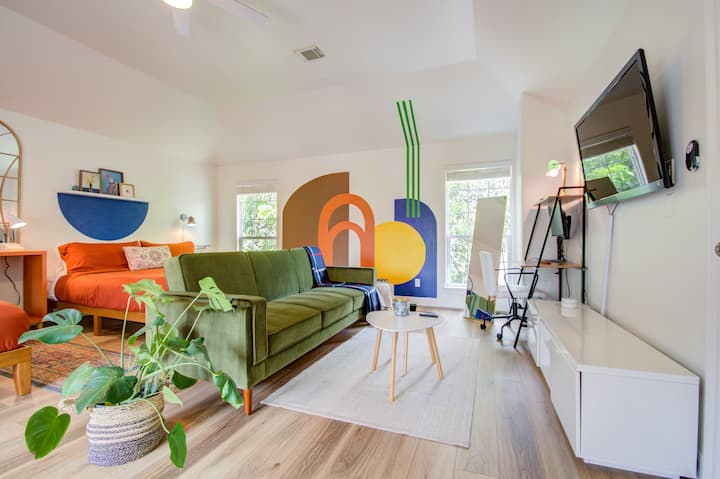 Cute Home | Desk W/ Monitor | Family/girls Trip! - Houston, TX