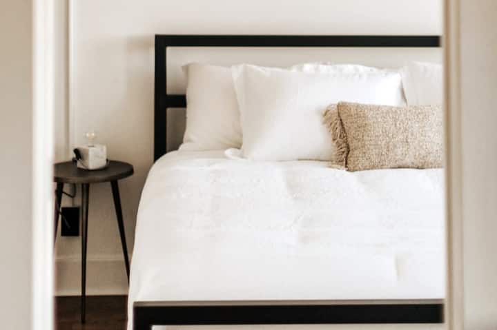 Romantic Craft District Boutique Hotel Suite - Duluth, MN