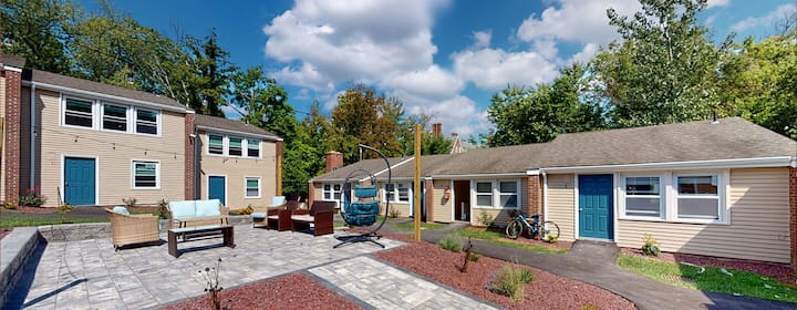 Spacious 4 Rooms Home Modern & Prime Location - Hartford, CT