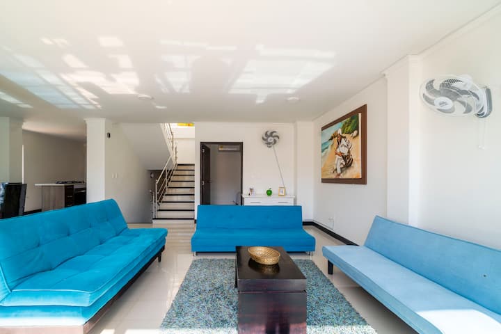 Casa Familiar 28 Personas - Santa Marta, Colombia
