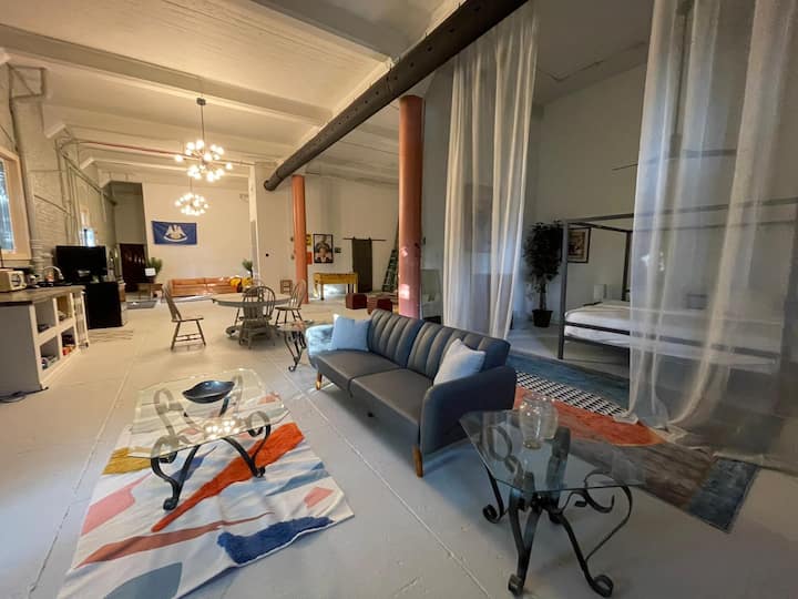 Funky Nola Party Pad In Treme - New Orleans, LA