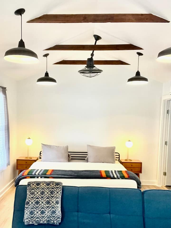 The Purrmaid ~ Cozy Apt. Near Downtown Sa - San Antonio, TX