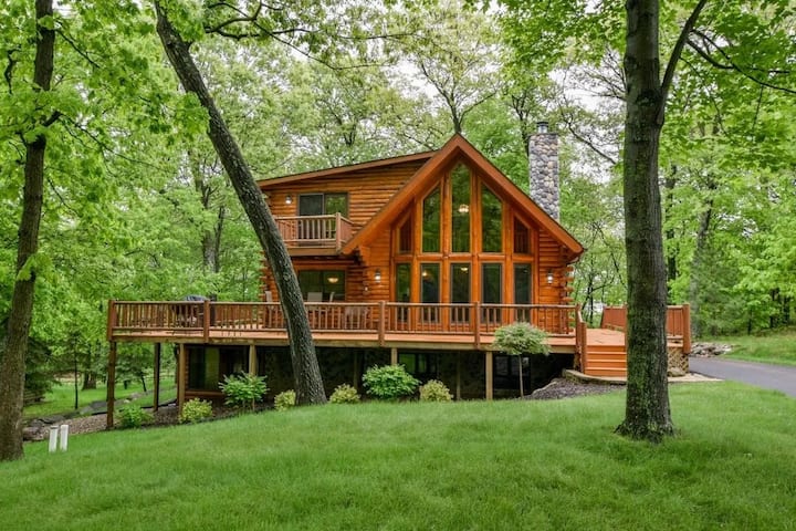 Home Sweet Log - Cabins for Rent in Wisconsin Dells, Wisconsin, United ...