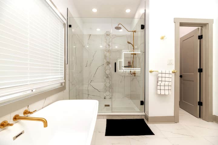 Luxe•cozy/modern•fireplace•2 Master En Suites! - Charlotte, NC