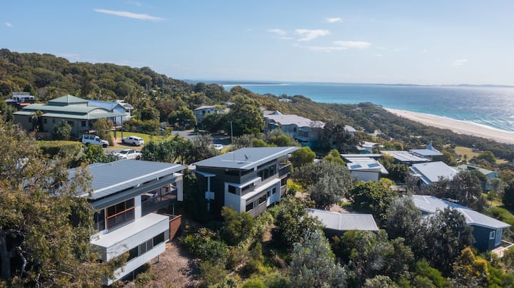 Banyandah + Stunning Ocean Views + Sleeps 8 - Point Lookout