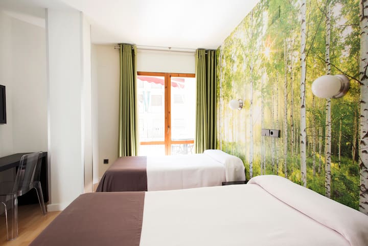 Habitación Doble Con Cama Supletoria Para 3 - Provincia de Huesca, España