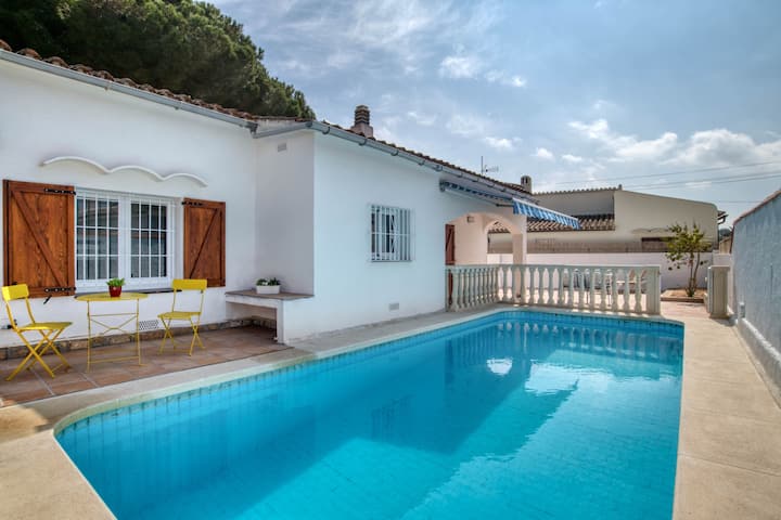 Jolie Maison De Vacances Proche De La Plage Avec Piscine. - L'Estartit