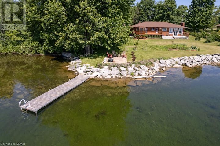 Lake On The Mountain Paradise - Prince Edward County