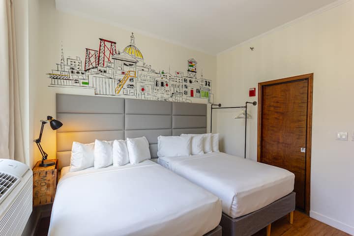 Standard 2 Double Beds In Soho - Brooklyn, NY