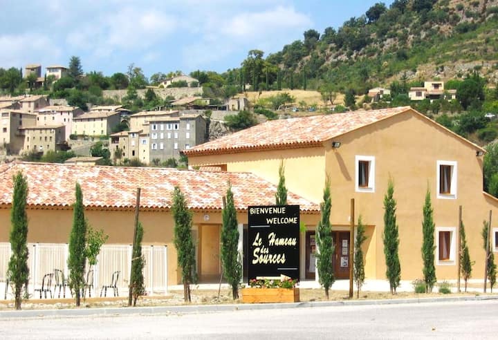 Drôme Provençale - Appartement 3 Pièces - Piscine - Montbrun-les-Bains