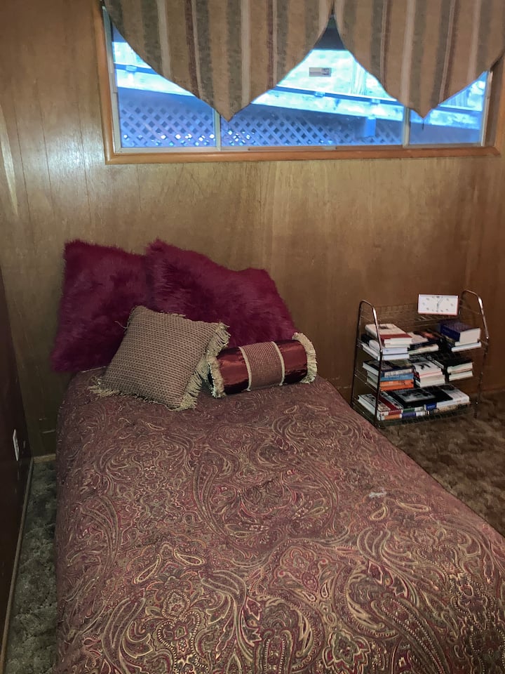 Forest Guest Room - Sonora, CA