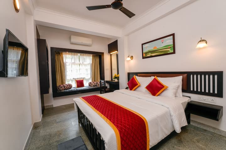 Namastay - Queen - Kovalam