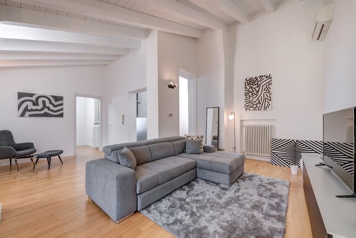 [Duomo-porta Torre] Penthouse With Private Terrace - Como