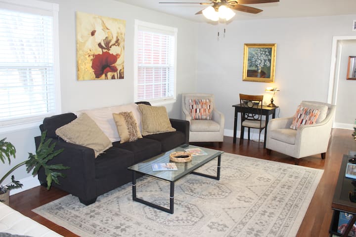 Gigi's Midtown Getaway - Mobile, AL