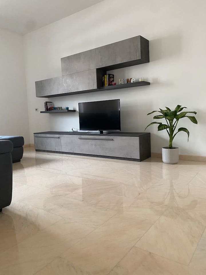 [Elegante Appartamento In Centro] - Bergamo