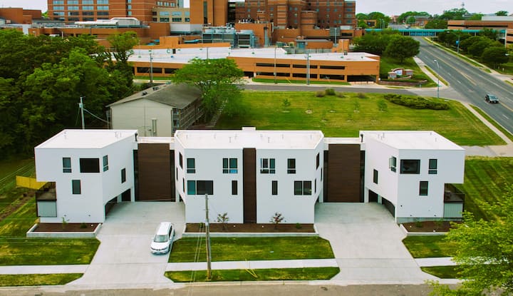 Moderndowntown - Centrally Located Clean Condo - Columbia, MO