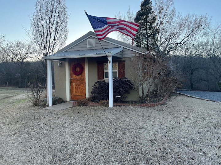 Little La Ferme Guesthouse - Muskogee, OK