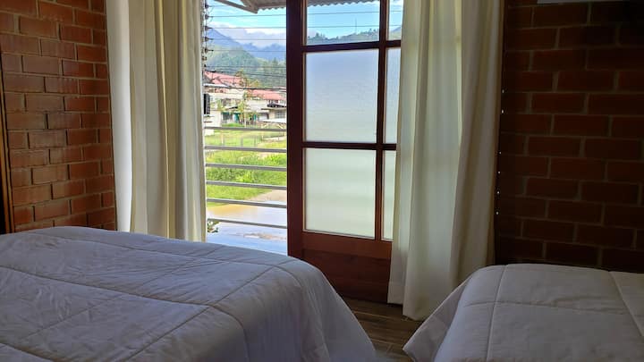 Habitación Familiar Con Vista - Oxapampa