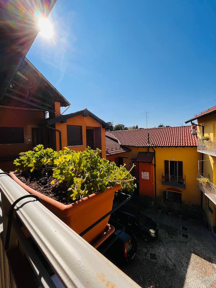 Camerarossa,18 Con Letto Matrimoniale - Varese