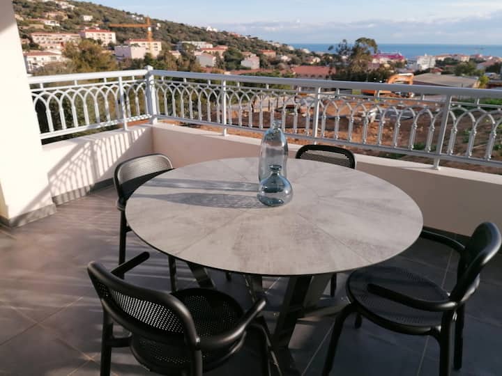 Appartement 2 Chambres Avec 1 Place De Parking - L'Île-Rousse