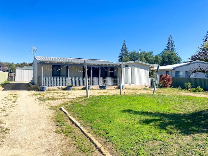 Ocean Spray A Cosy Lancelin Beach Home! - Lancelin