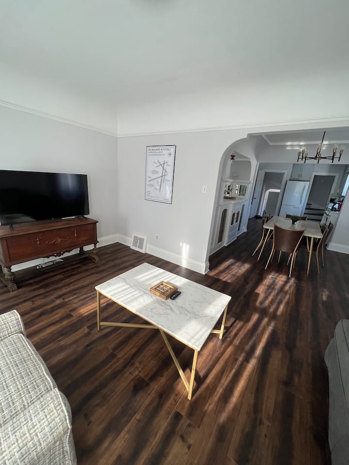 Amazing Milwaukee Home-airport- Highway-amenities - Milwaukee