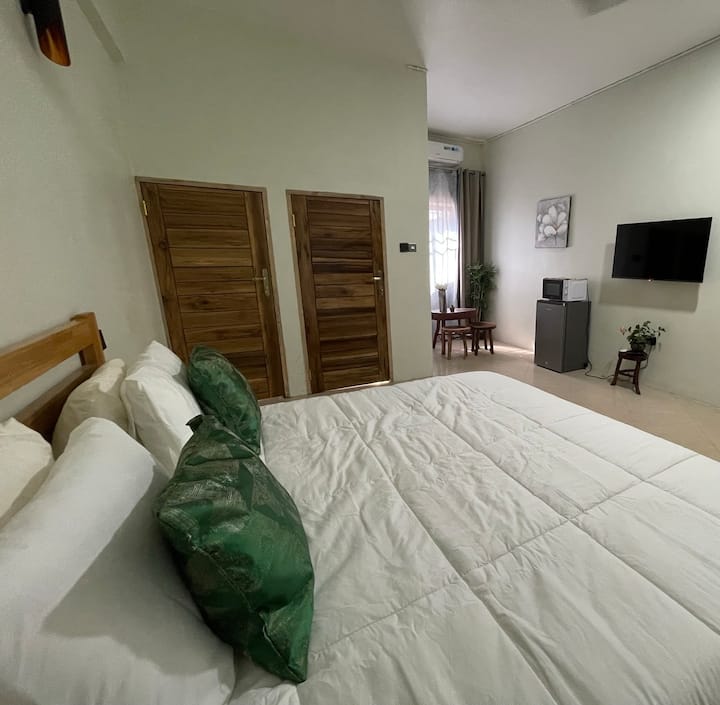 Cute Functional Space | Wi-fi - Ghana