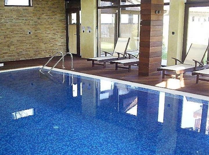 3 Min Walk To Gondola! Free Pool & Sauna - 반스코