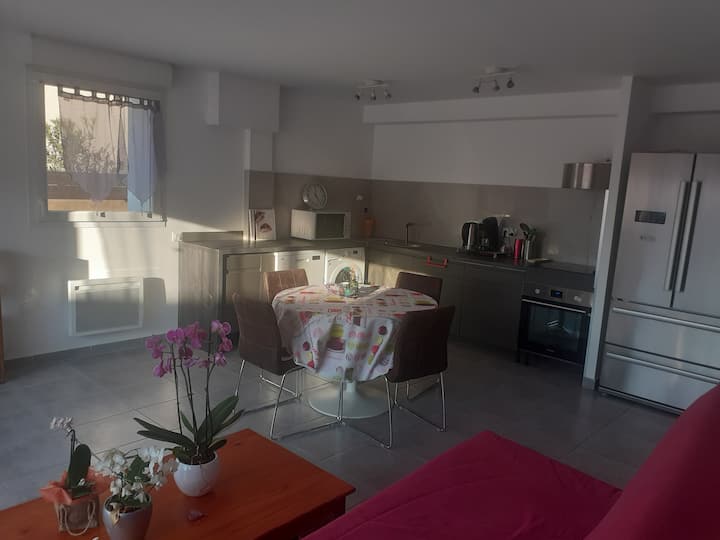 Appt Avec Jardin. 5mn  D'ales. - Alès