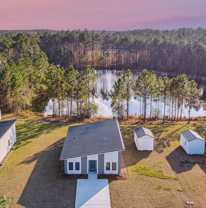 Lakefront 4br Near Kings Bay | Modern & Work Ready - Kingsland, GA